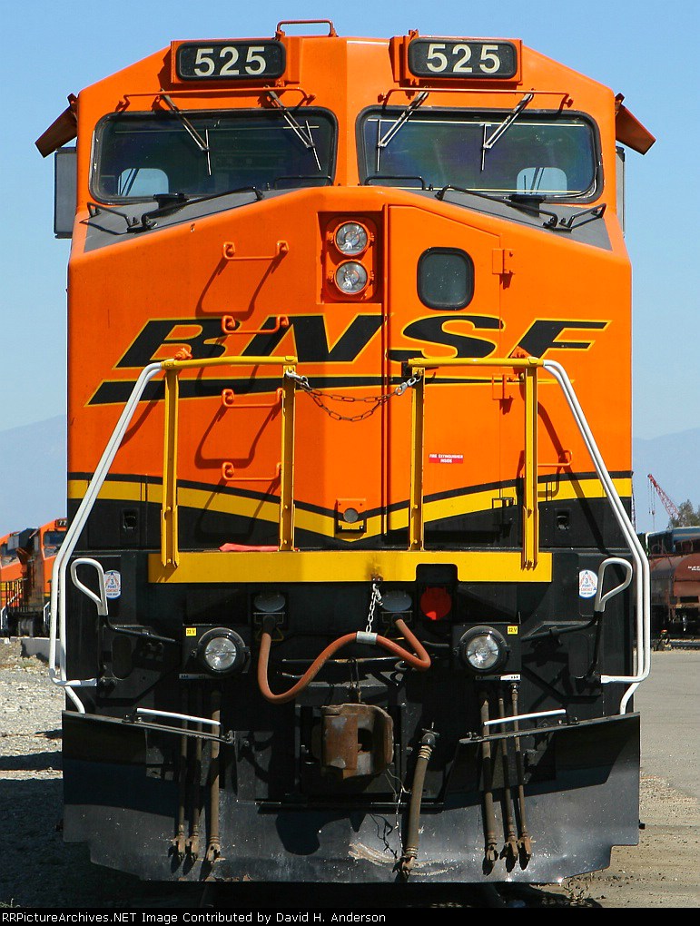 BNSF 525